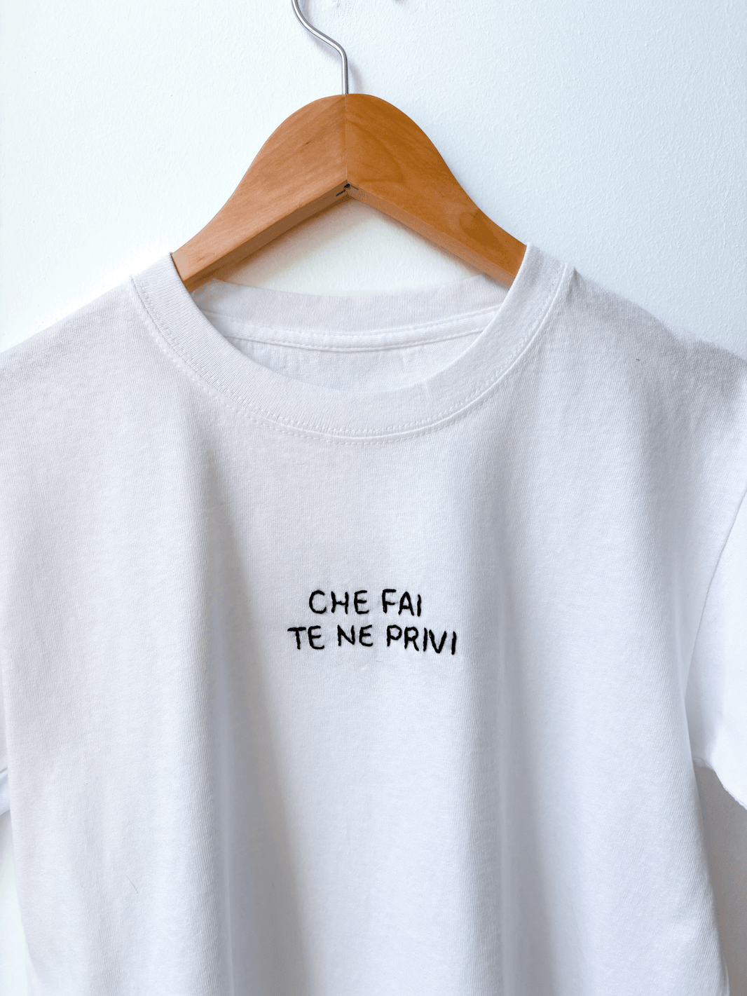 Filovago - Magliette Personalizzate e ricamate a mano